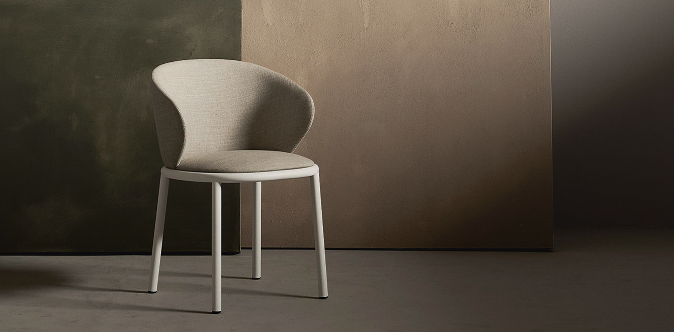 Mun Dining Chair / Dining Chairs / Desalto / Henri Living